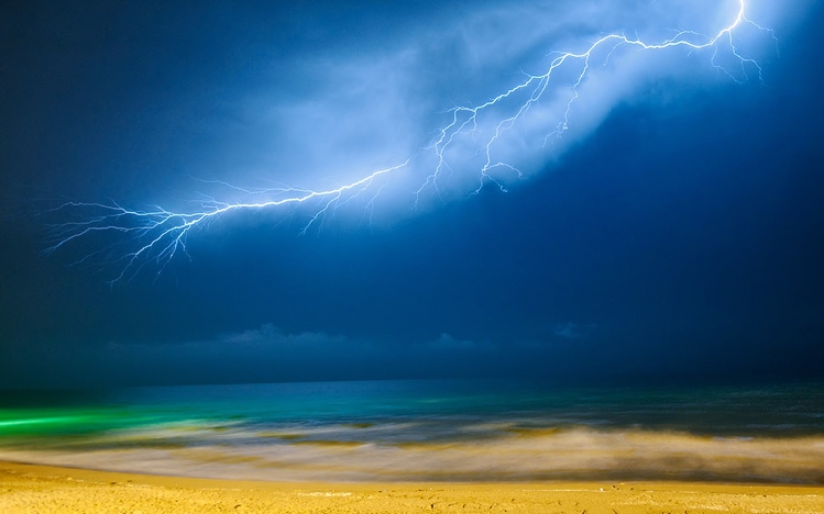 Lightning Windows 10 Theme - themepack.me
